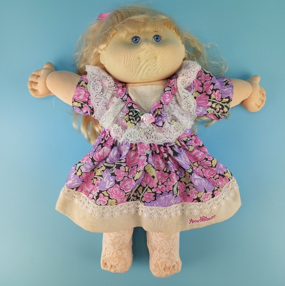 Hasbro | Toys | Hasbro 992 Limited Edition Cabbage Patch Kids Zora Mae ...